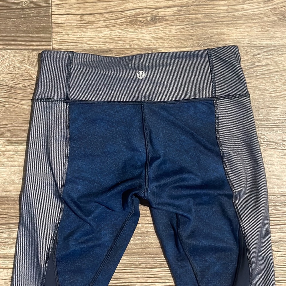 Lululemon Capri Leggings - Gem